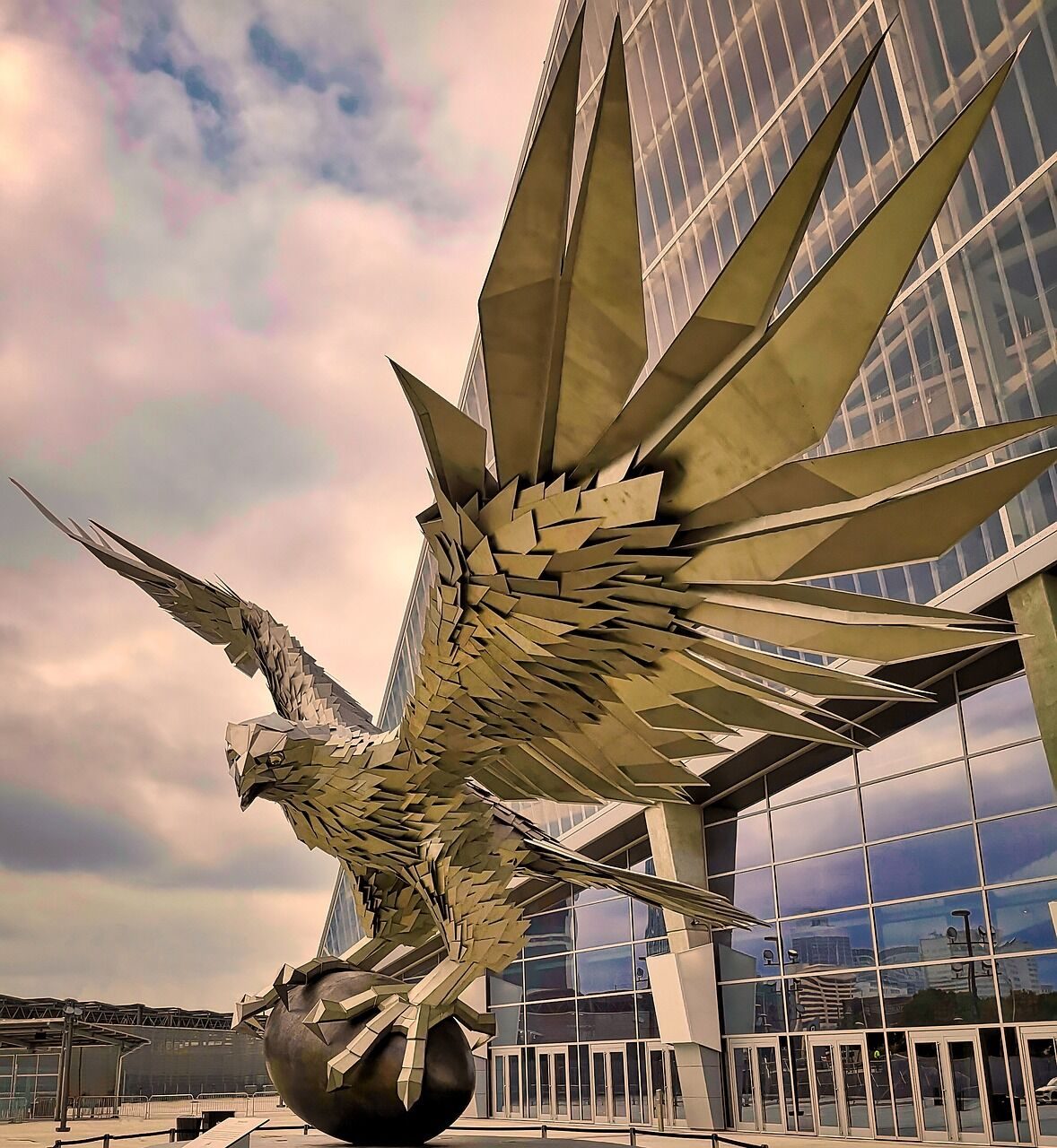 Tour The Mercedes Benz Stadium | Atlanta Luxury Rentals